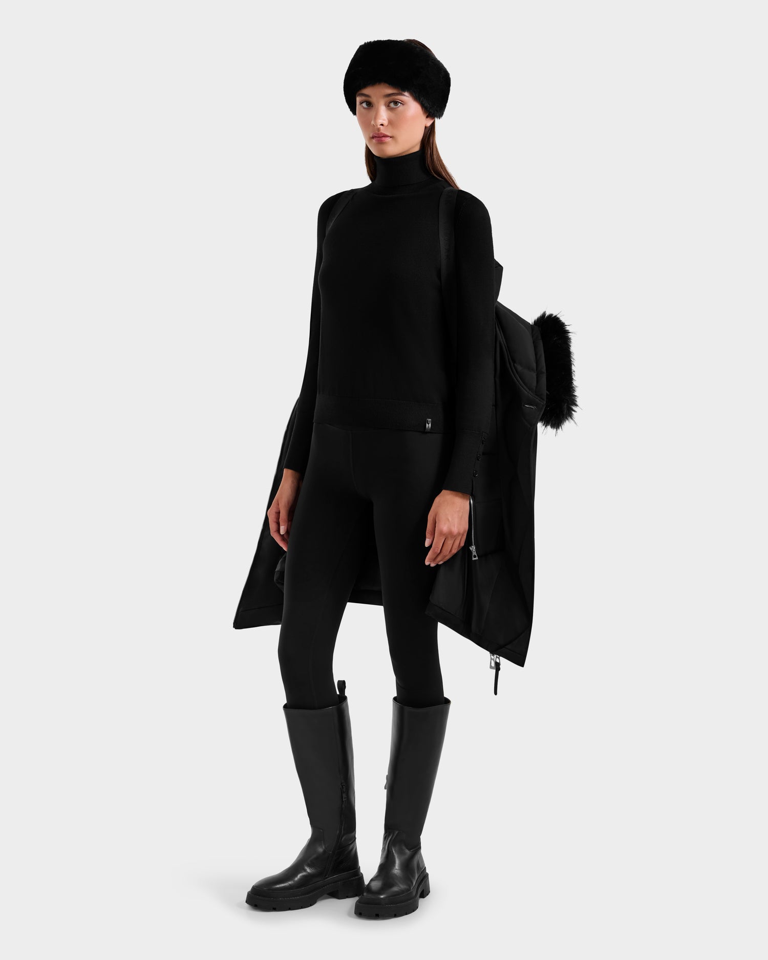 ISELLE Black Outerwear – Stylish & Versatile Layer – Rudsak