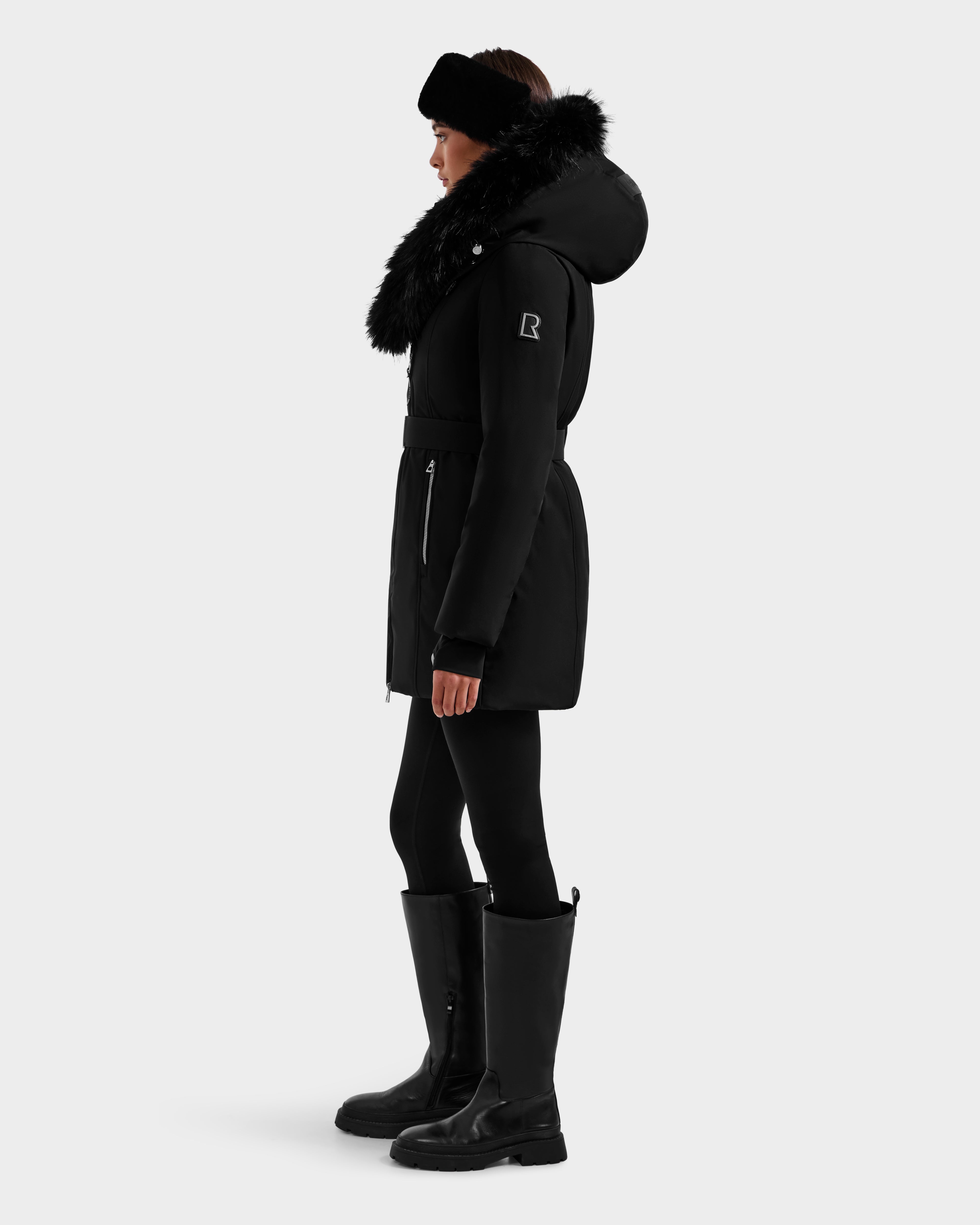 ISELLE Black Outerwear – Stylish & Versatile Layer – Rudsak