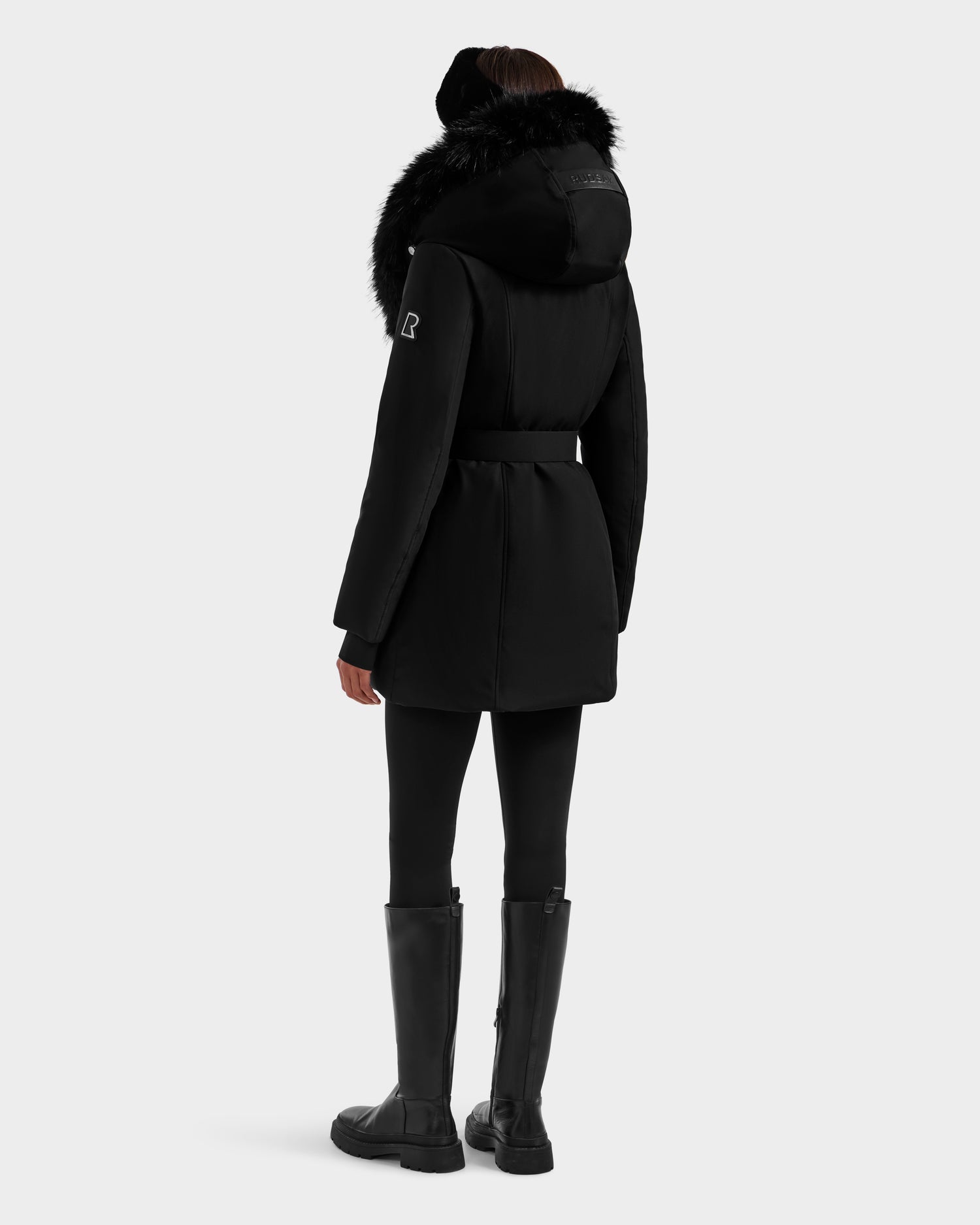 ISELLE Black Outerwear – Stylish & Versatile Layer – Rudsak