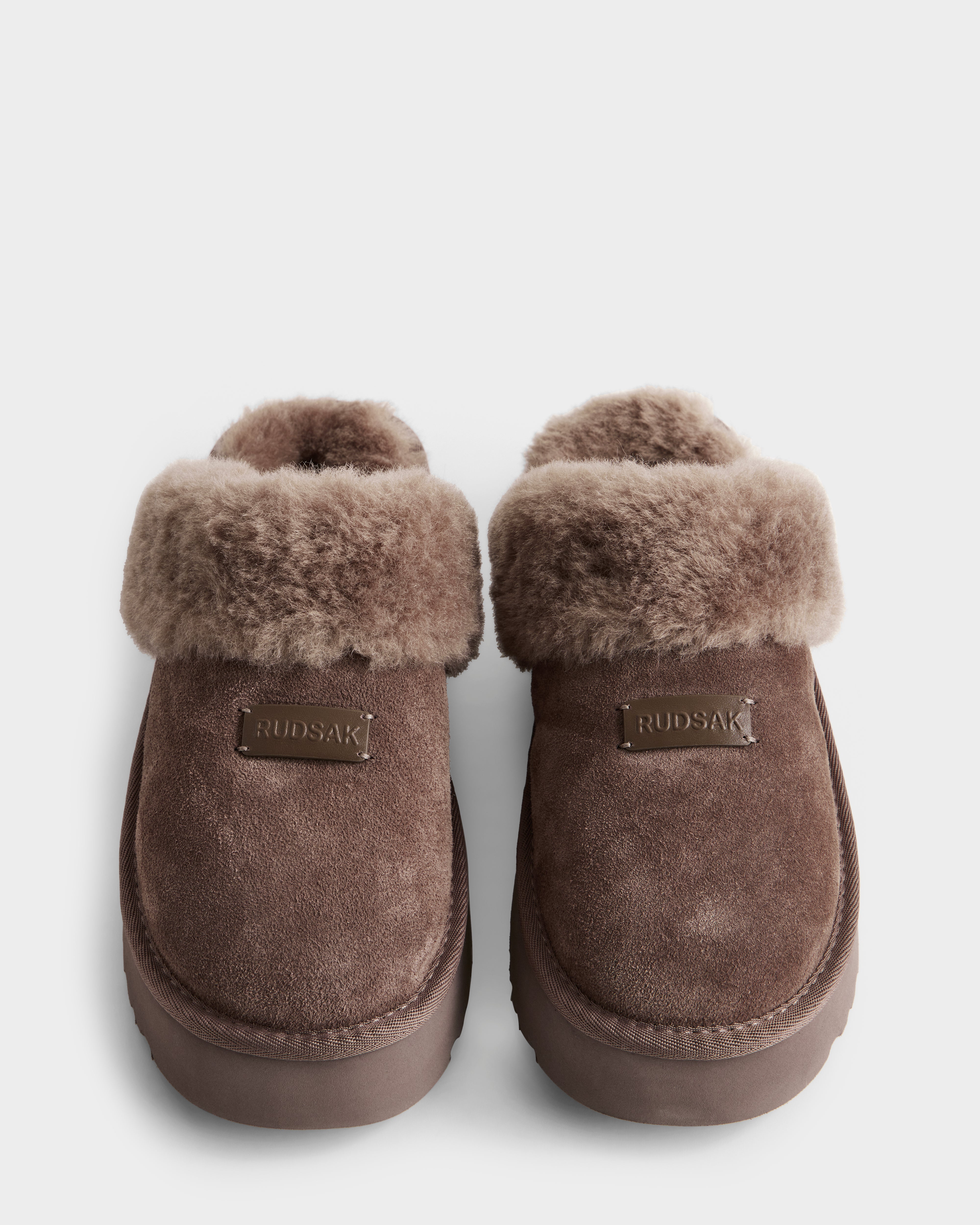 RUDSAK WILMA Women's Suede Platform Slippers | Cozy & Stylish – Rudsak